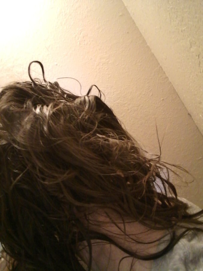 How to Style Wavy Hair Upside Down Without Messing Up The Back - Wavy ...